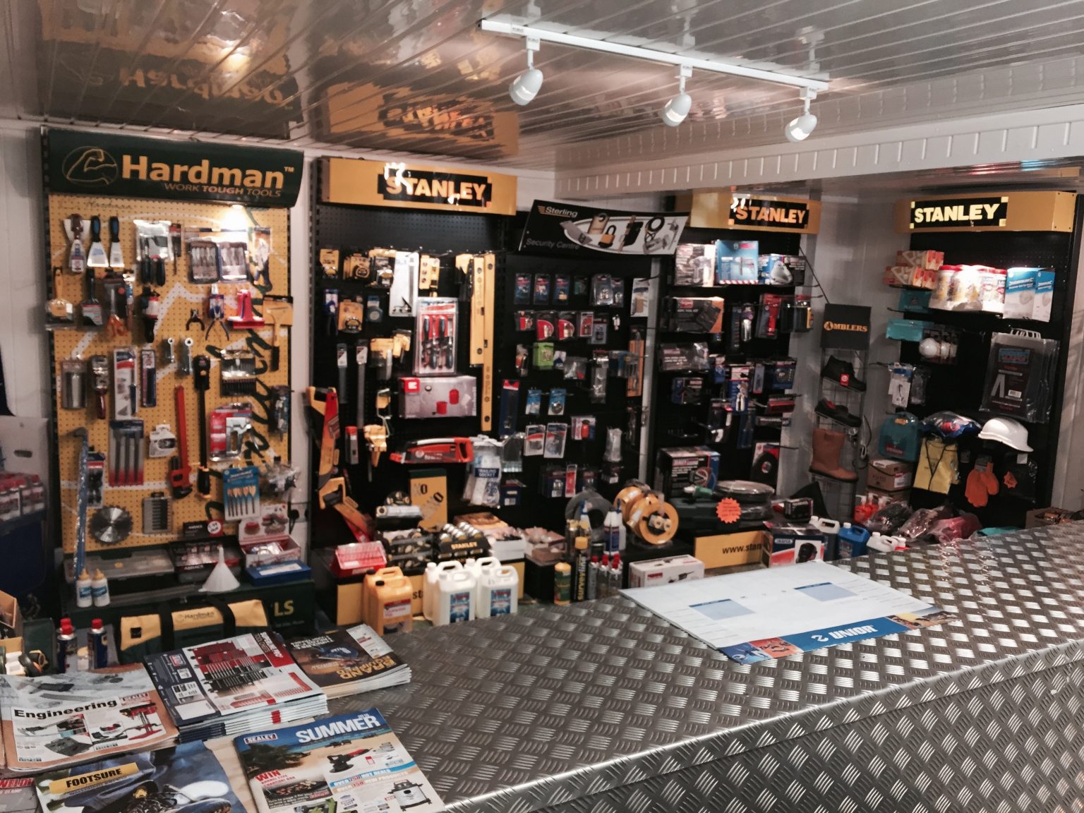 Trade Counter Now Open – Fixwell Fasteners Limited